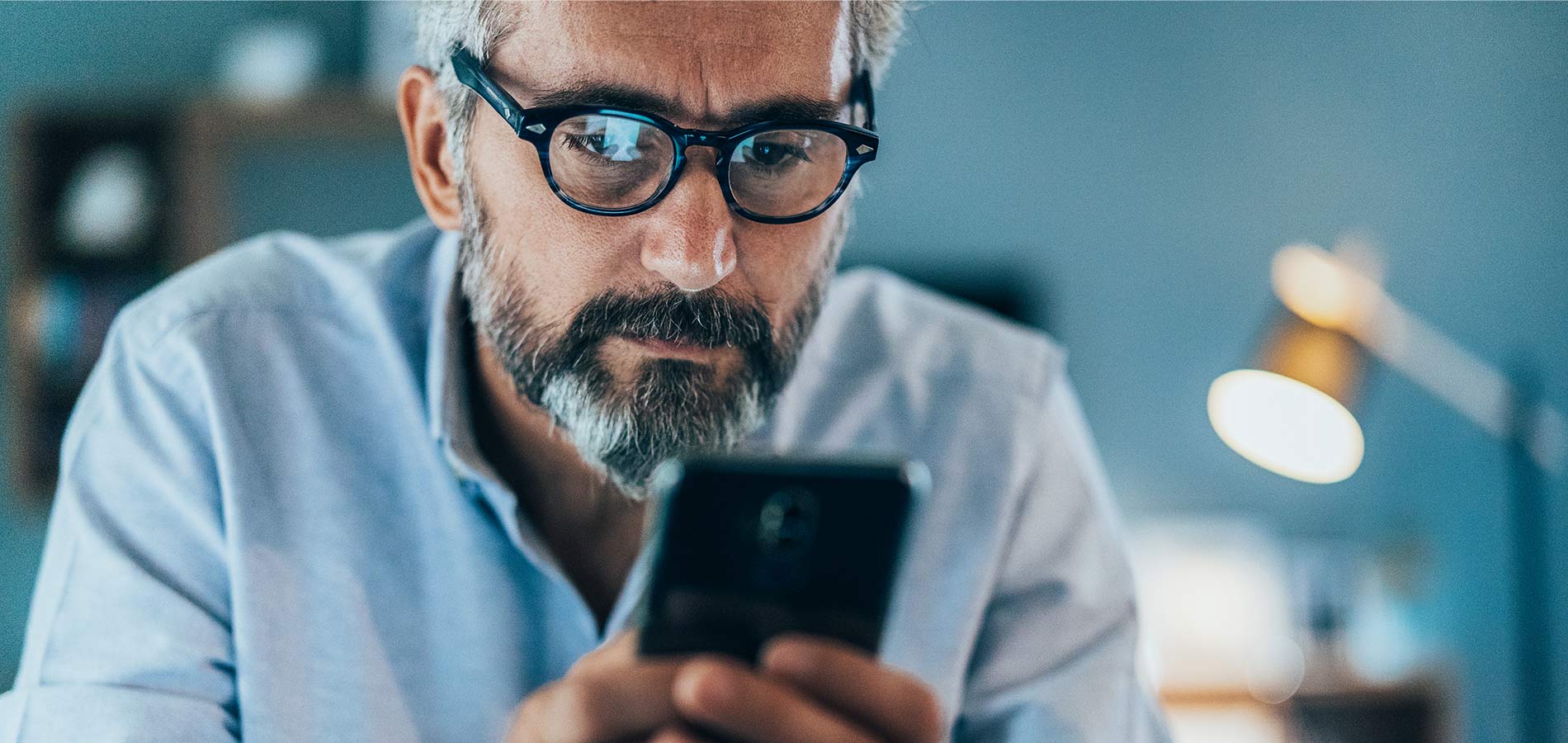 “Smishing” Scams — How To Recognize and Avoid This Common Fraud Tactic ...